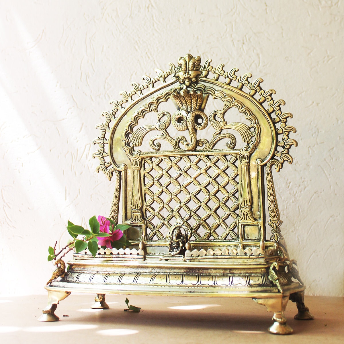 Majestic Brass Throne Handcrafted With an Exquisite Temple Frame ...