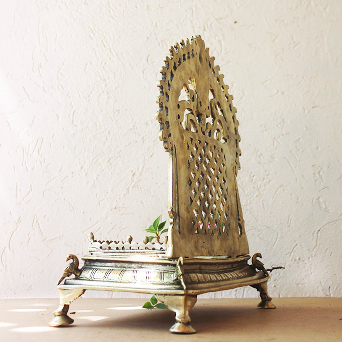Majestic Brass Throne Handcrafted With an Exquisite Temple Frame ...