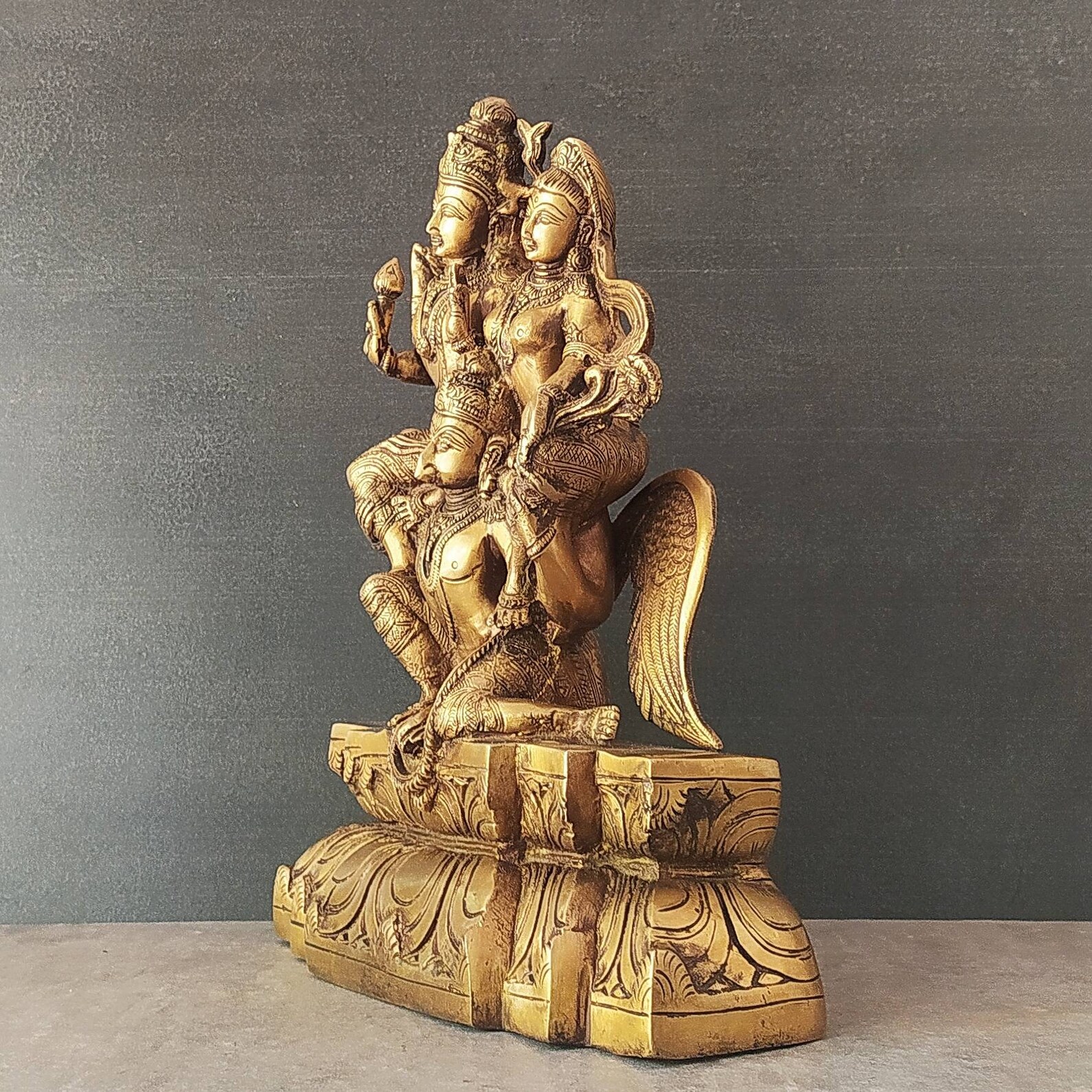 Majestic Sculpture of Lord Vishu & Lakshmi With Vahan Garuda. - Etsy