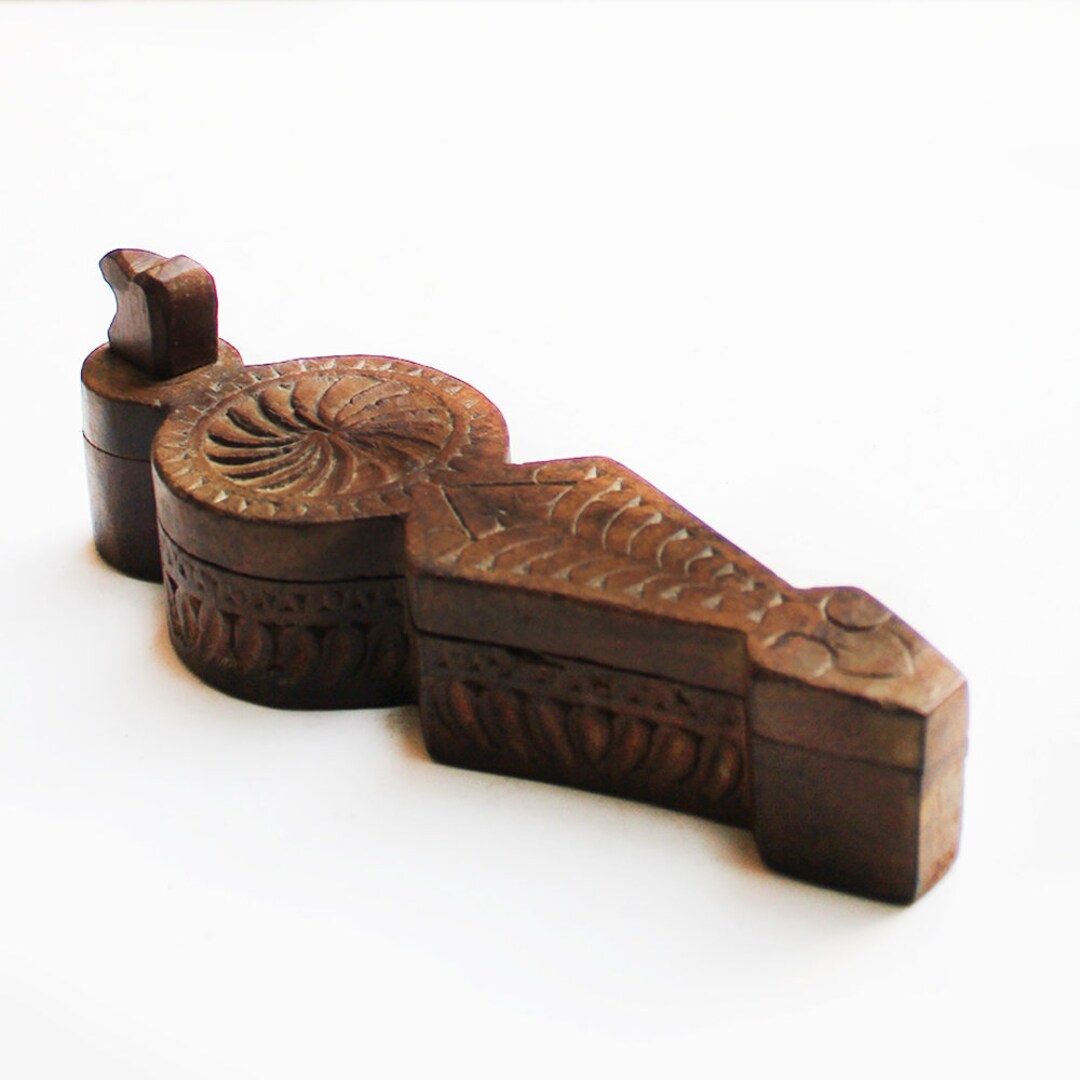 Peacock Wooden Tikka Box | Floral Engraving, Mid-century Craft - Etsy