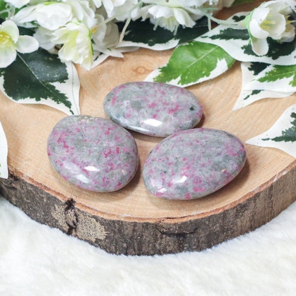 Thulite - Etsy