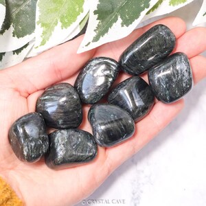 Serpentine Pyroxene Crystal - Tumbled Stone Polished Gemstone ...