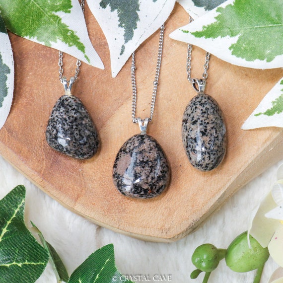 Rock crystal jewelry store