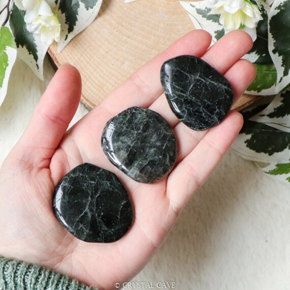 Polished Actinolite