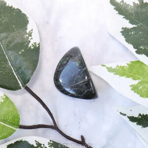 Spider Web Jade Crystal Tumbled Stone Polished Gemstone / Cleansing ...