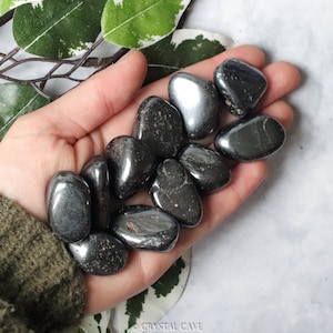Magnetite Crystal - Tumbled Stone Polished Gemstone / for Grounding ...