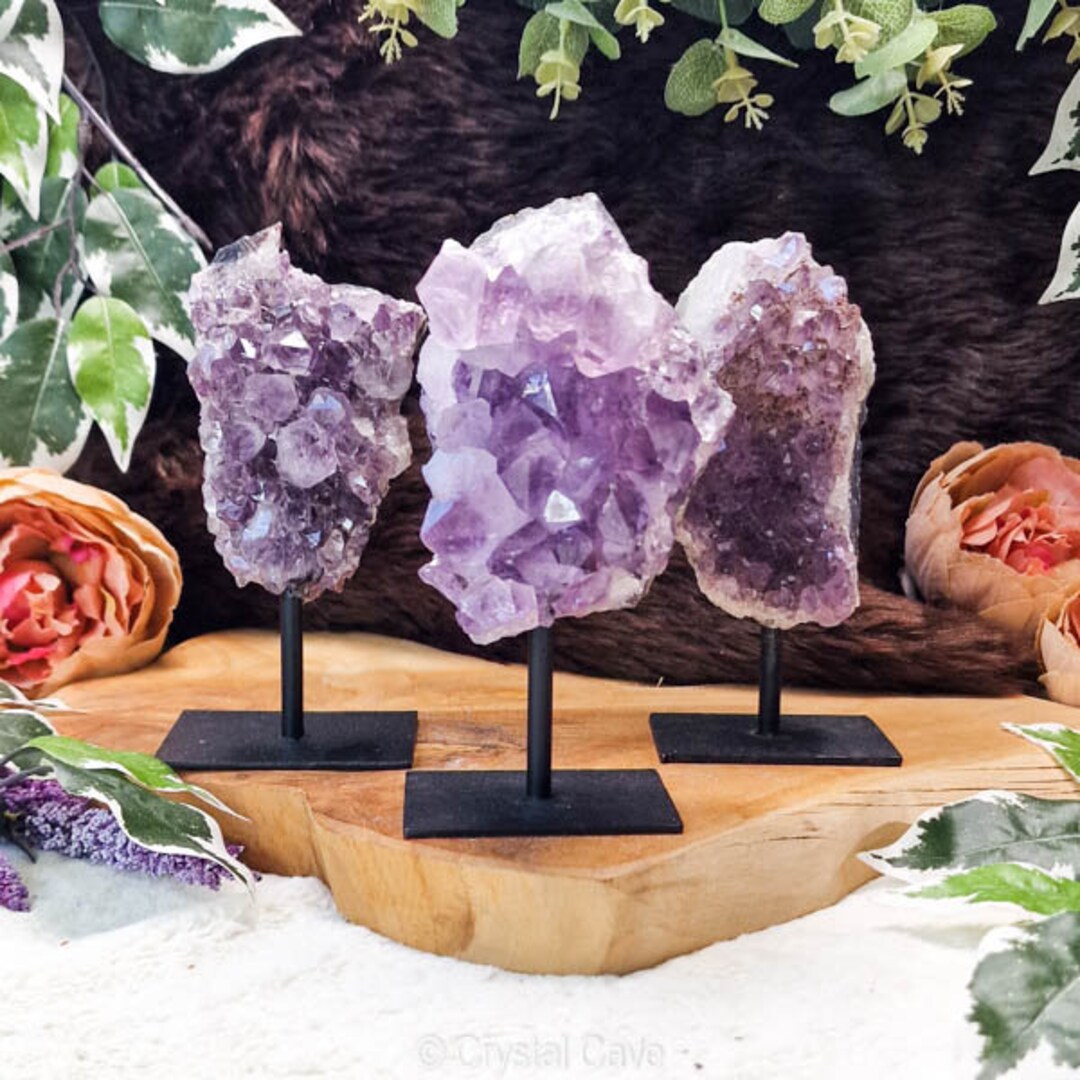 Raw Amethyst Cluster on Metal Display Stand / Generator Obelisk Tower ...