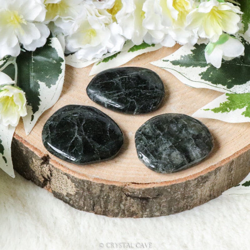 Actinolite - Etsy