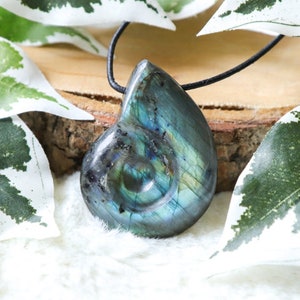 Labradorite Ammonite Polished Necklace Pendant Drilled Stone Jewelery Rock Bead Gemstone ...