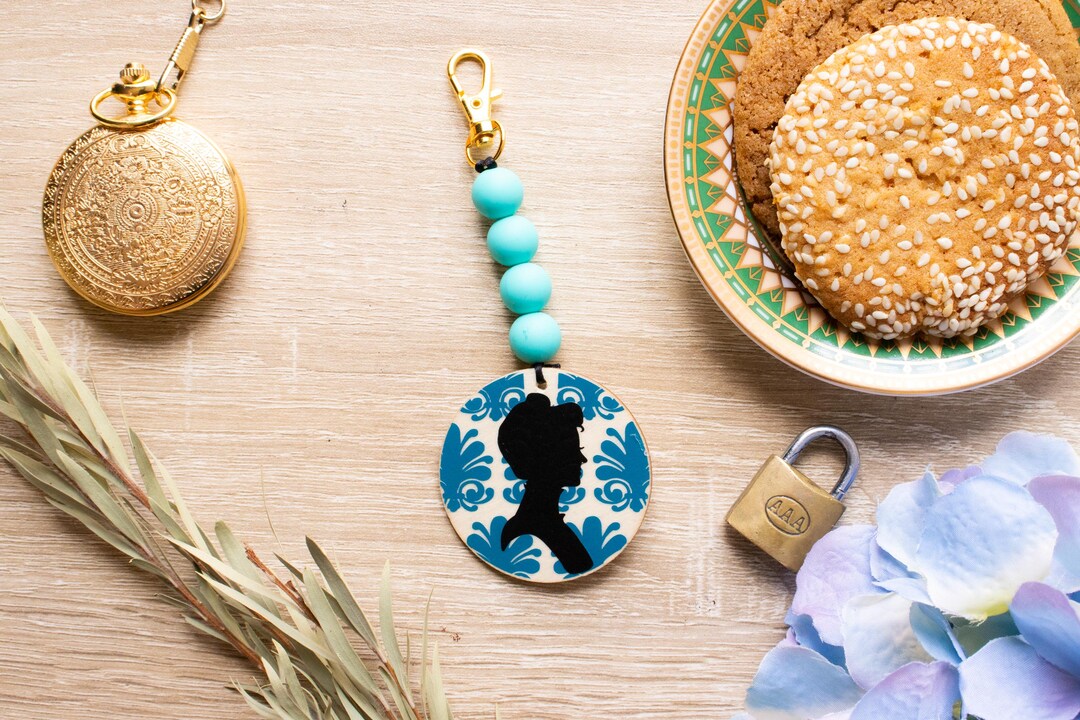 Victorian Silhouette Keychain - Etsy