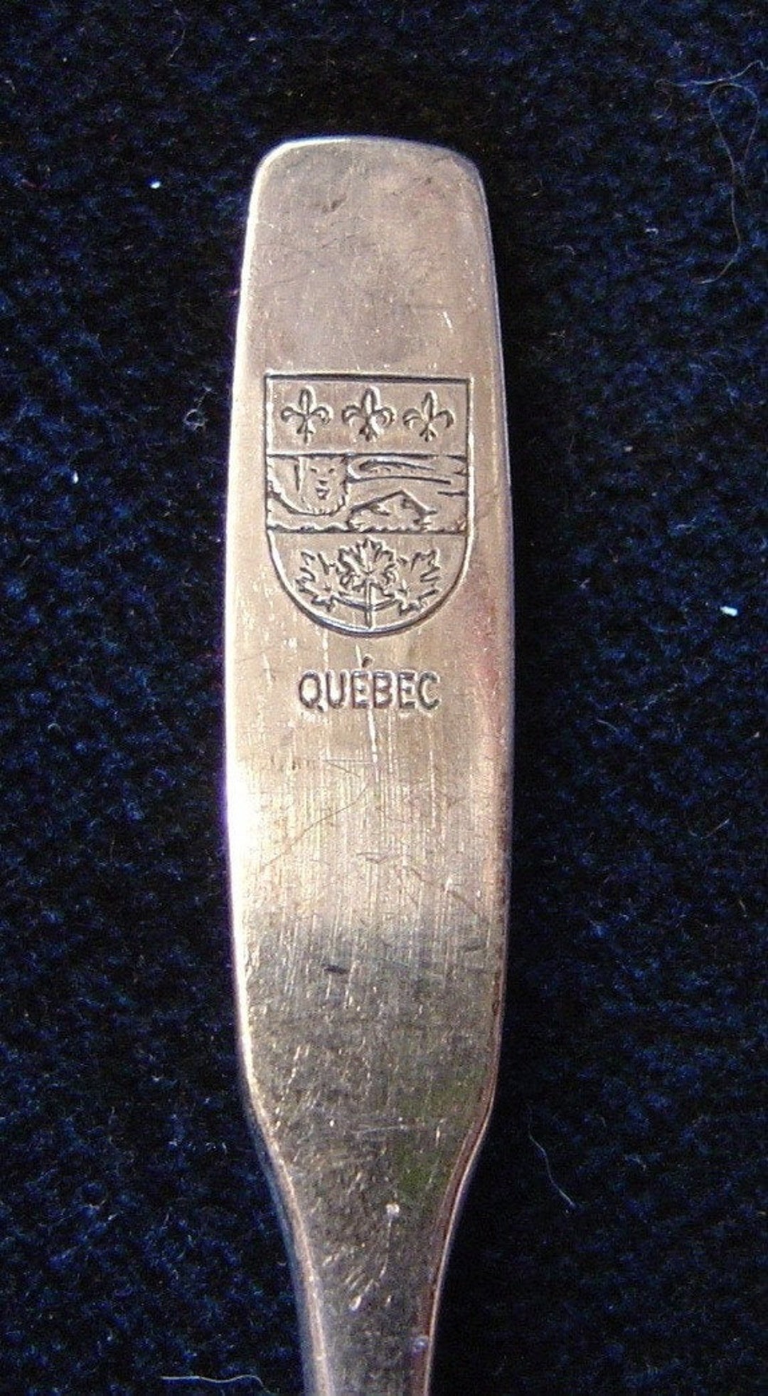 Crest of Quebec, Canada Image top Engraved on Silver Plated Souvenir ...
