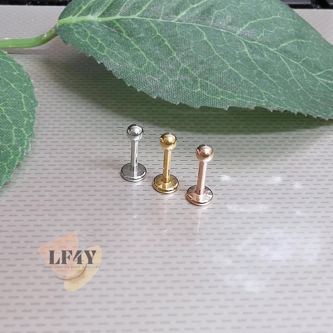 18G Internally Threaded Labret Stud: 2.5mm Ball Steel Scew in Tragus ...