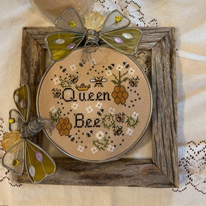 PDF, Queen Bee Pattern, Bees, Honeycomb, Flowers, Queen of the Bees ...