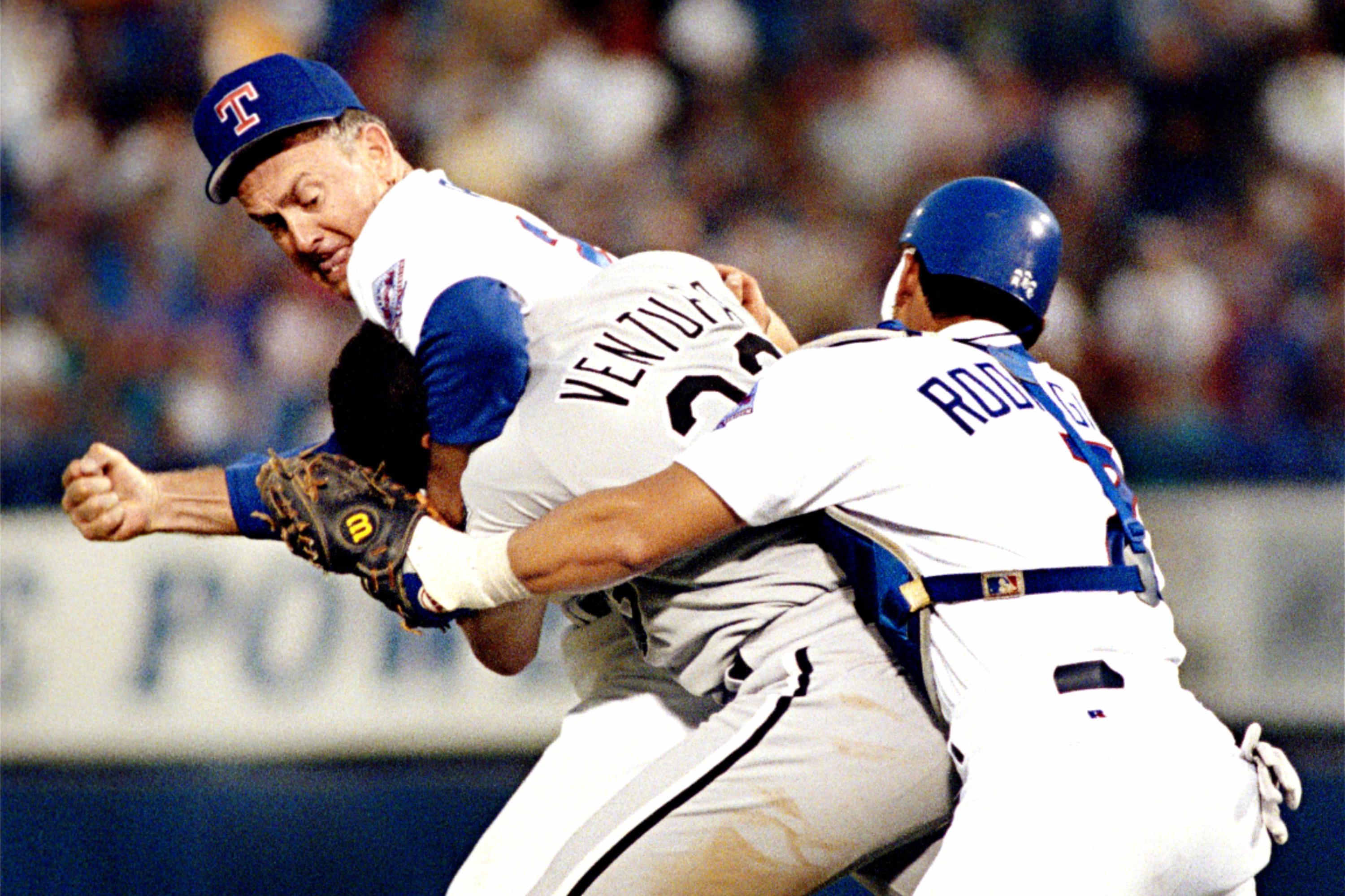 19 X 13 or 11 X 8 Inch Nolan Ryan Vs Robin Ventura Fight Print - Etsy