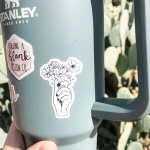 Bouquet Sticker, Florals, Line Drawing, Line Art, Line Art Sticker ...