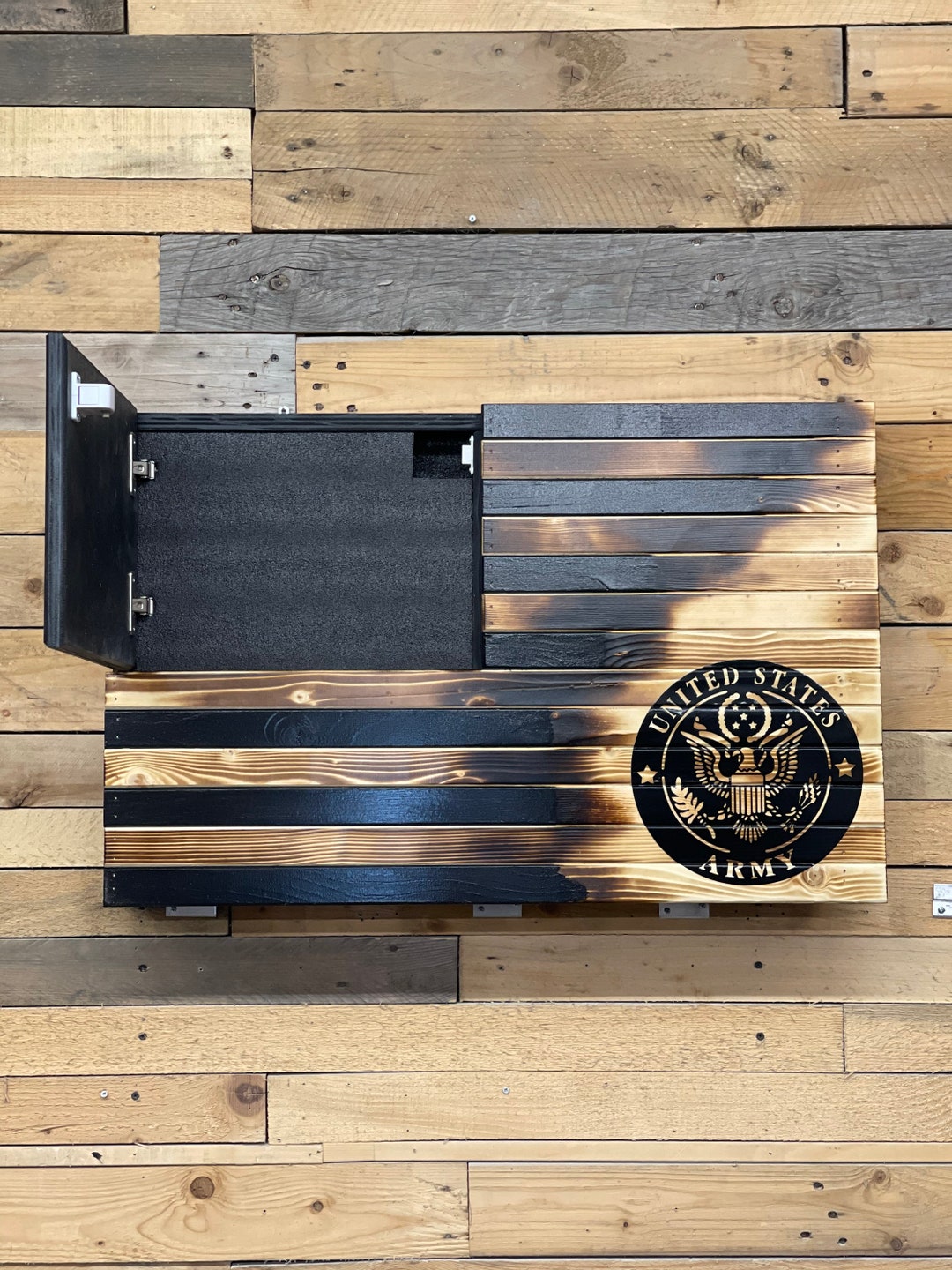 Rustic Army American Flag – Hidden Gun Storage Wall Art – Lockable ...