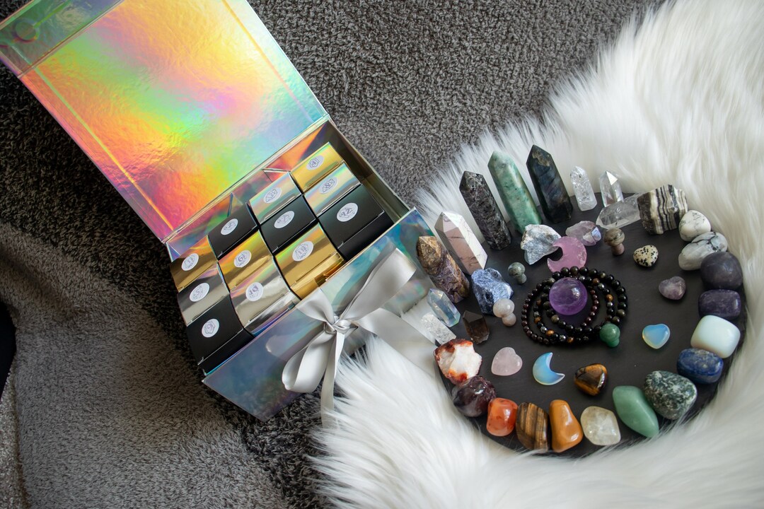 25 Day Crystal Advent Calendar | Raw Stones, Tumbled Crystals, Crystal ...