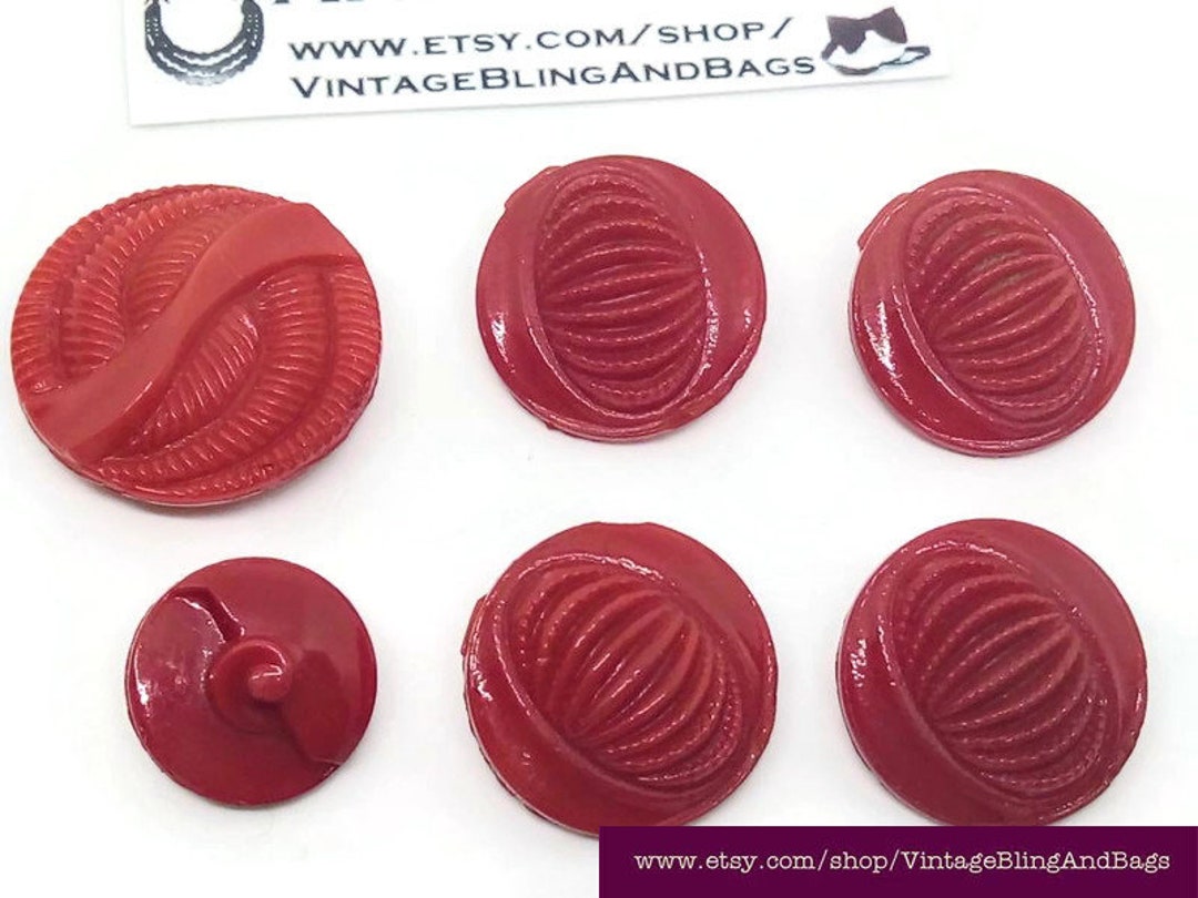 6 14-22mm Vintage RED Glass Buttons Vintage Red Glass - Etsy