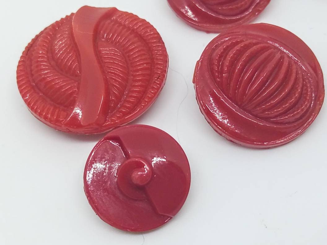 6 14-22mm vintage RED glass buttons vintage red glass | Etsy