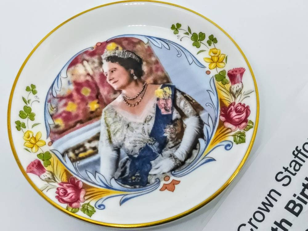 Memorabilia china pin tray 10cm 1980 Queen Elizabeth the Queen Mother ...