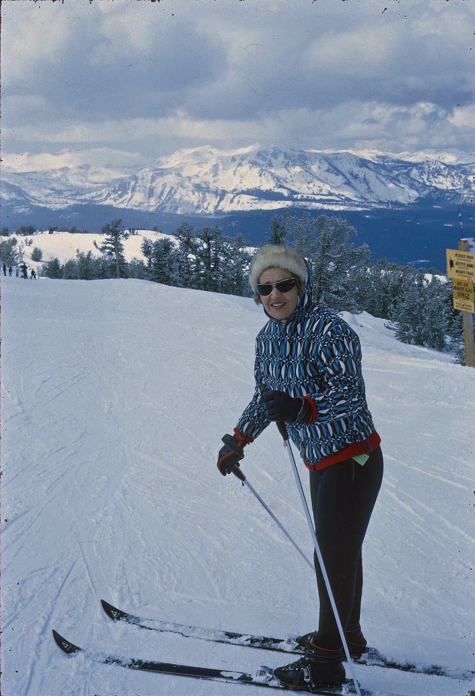 Woman Skiing - Lady Skier - 1960's Ski Resort - Etsy