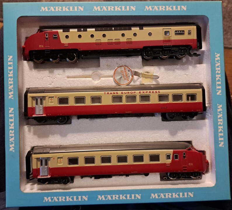 Marklin, Vintage, Variety of Parts: Locomotive, Wagons, Bridge, Trans ...
