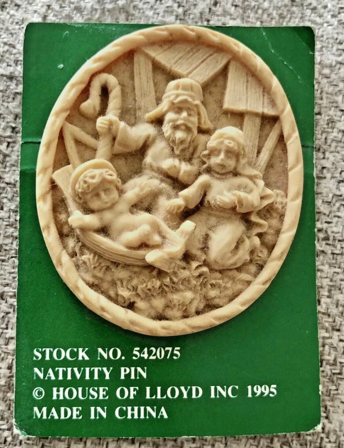 House of Lloyd Resin Nativity Pin Brooch Round Ivory 2D 2 New - Etsy