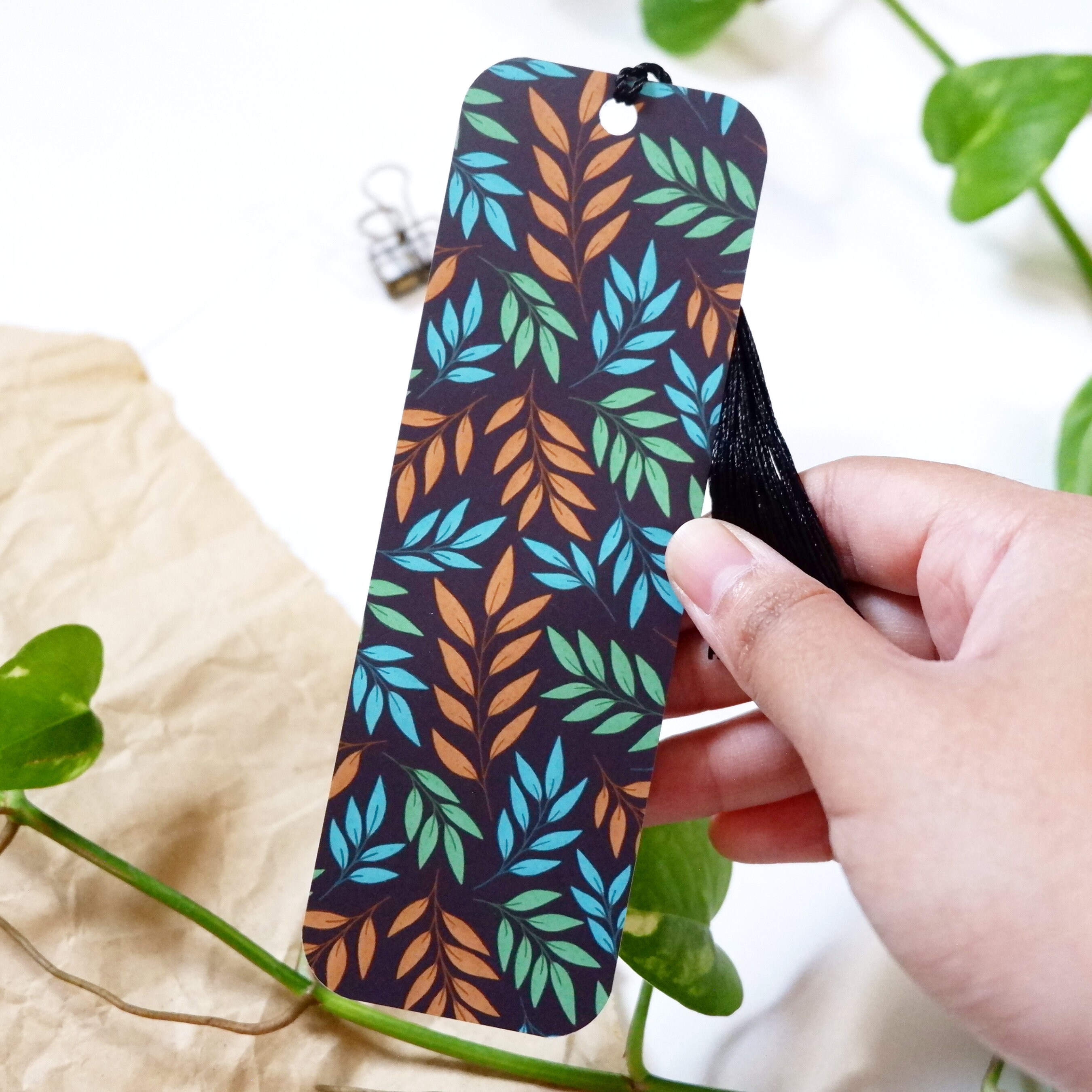 Leaves 4 Pattern Bookmark Illustration, Illustrated Bookmarks, Double ...