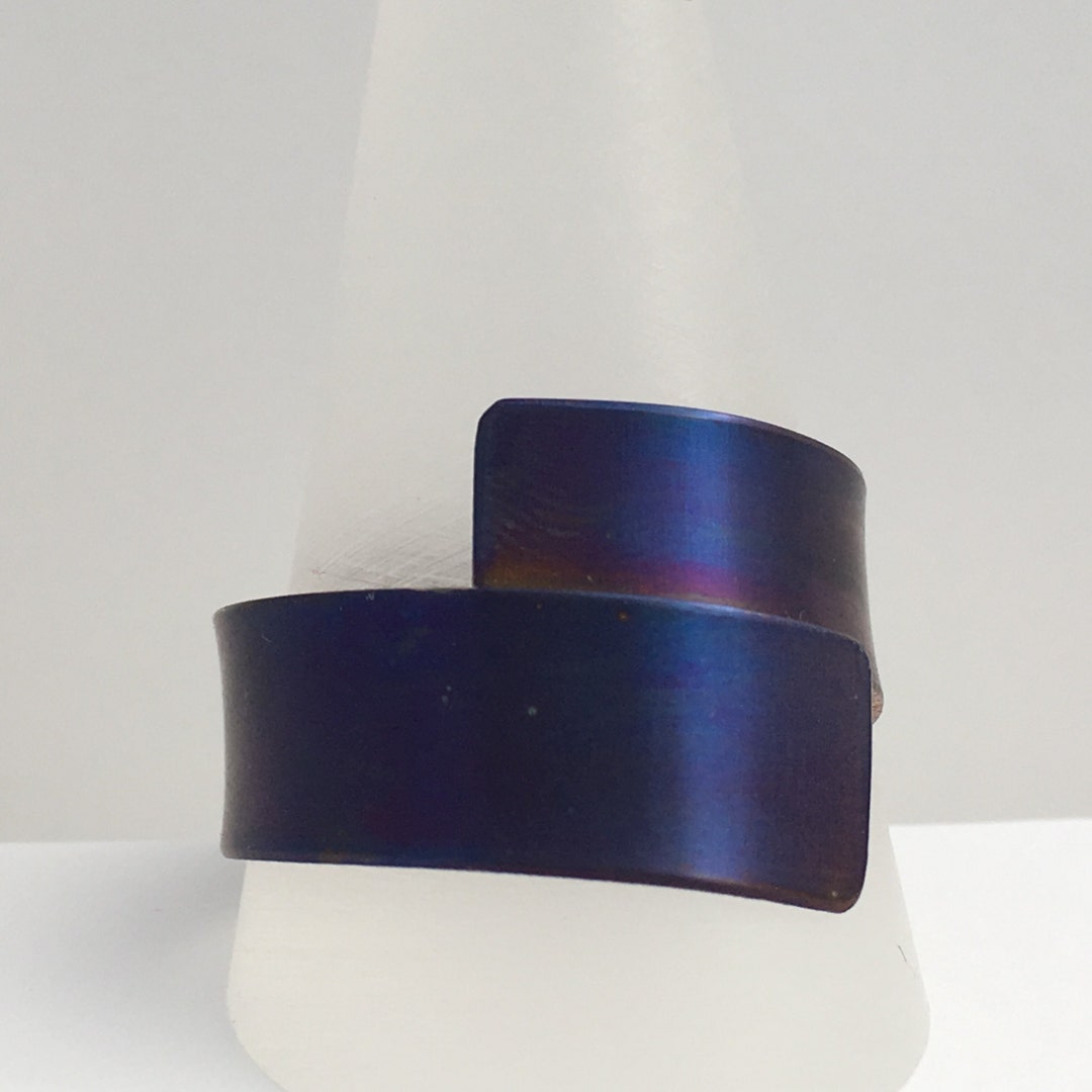 Titanium Rainbow Scroll Ring - Etsy