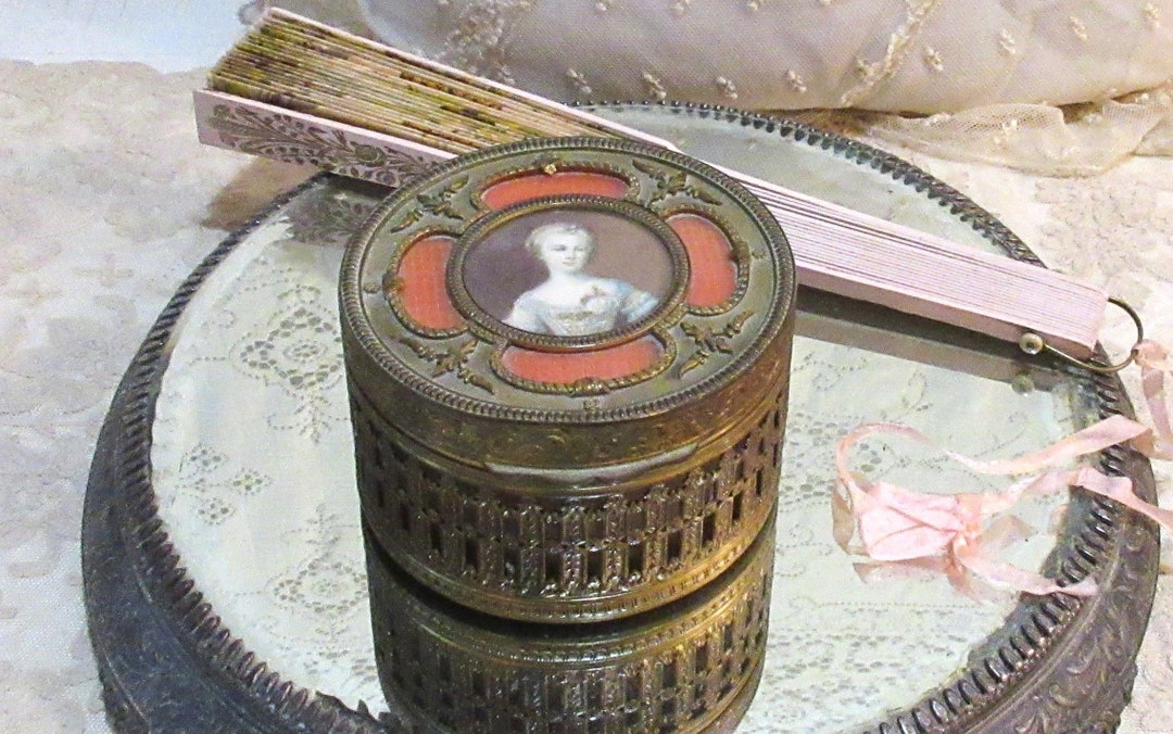 French Powder Box, C1910 - Etsy