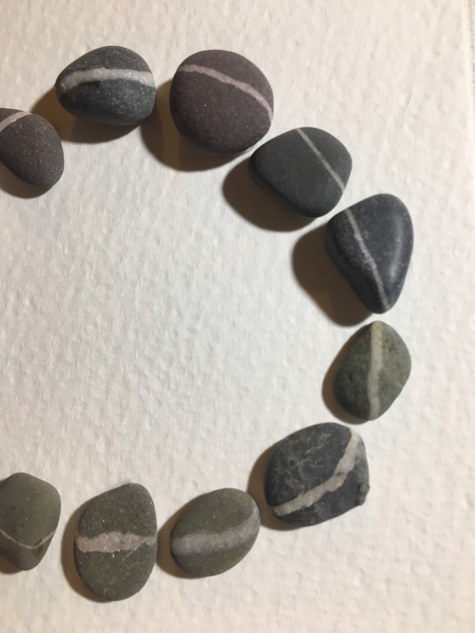 Pebble Circle Art. Pebbles With Lines. Simple Pebble Design. Circle of ...