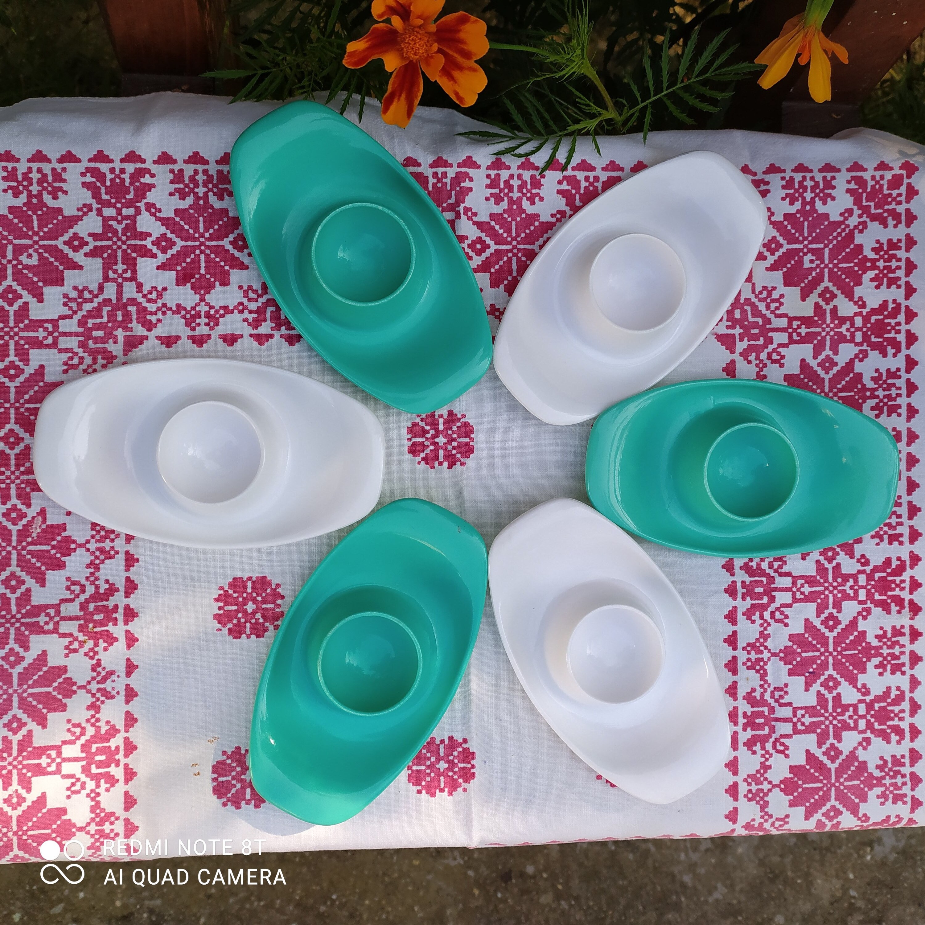 Set of 6 Vintage Egg Cups Retro Kitchenware Plastic Egg Cups White and ...