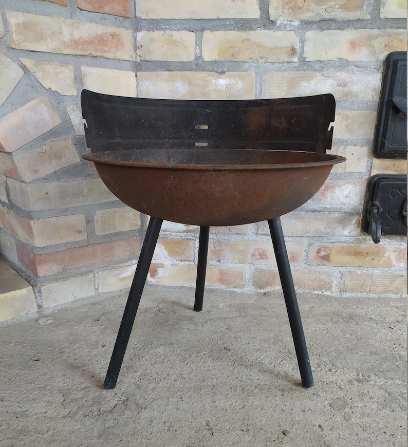 Lovely Little Three-legged Rusty Iron Bowl,home or Garden Decoration ...