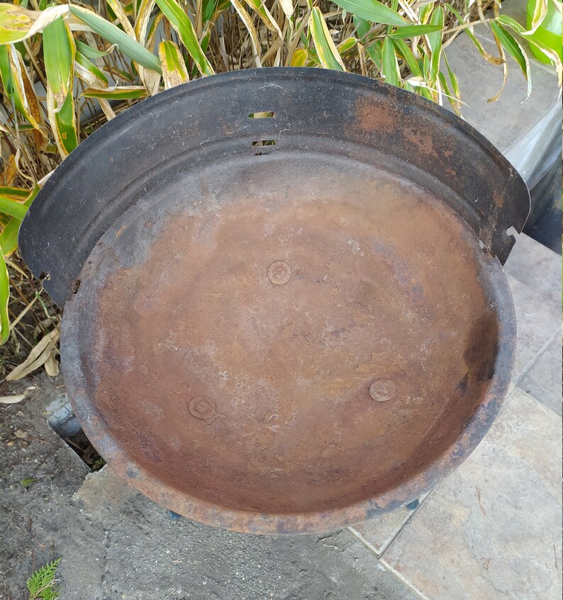 Lovely Little Three-legged Rusty Iron Bowl,home or Garden Decoration ...