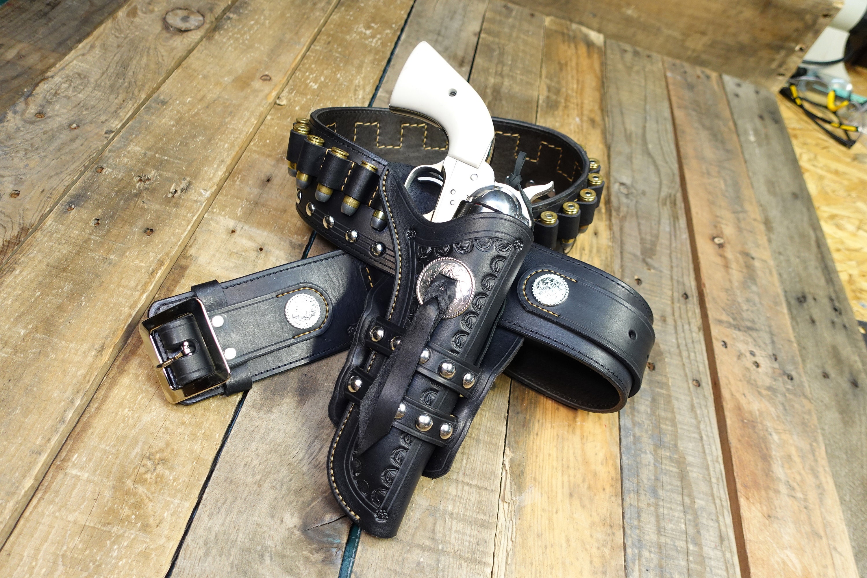 Tombstone Johnny Ringo Old West Leather Cowboy Holster and Belt Rig ...