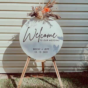 Personalized Modern Circular Acrylic Wedding Welcome Sign - Etsy