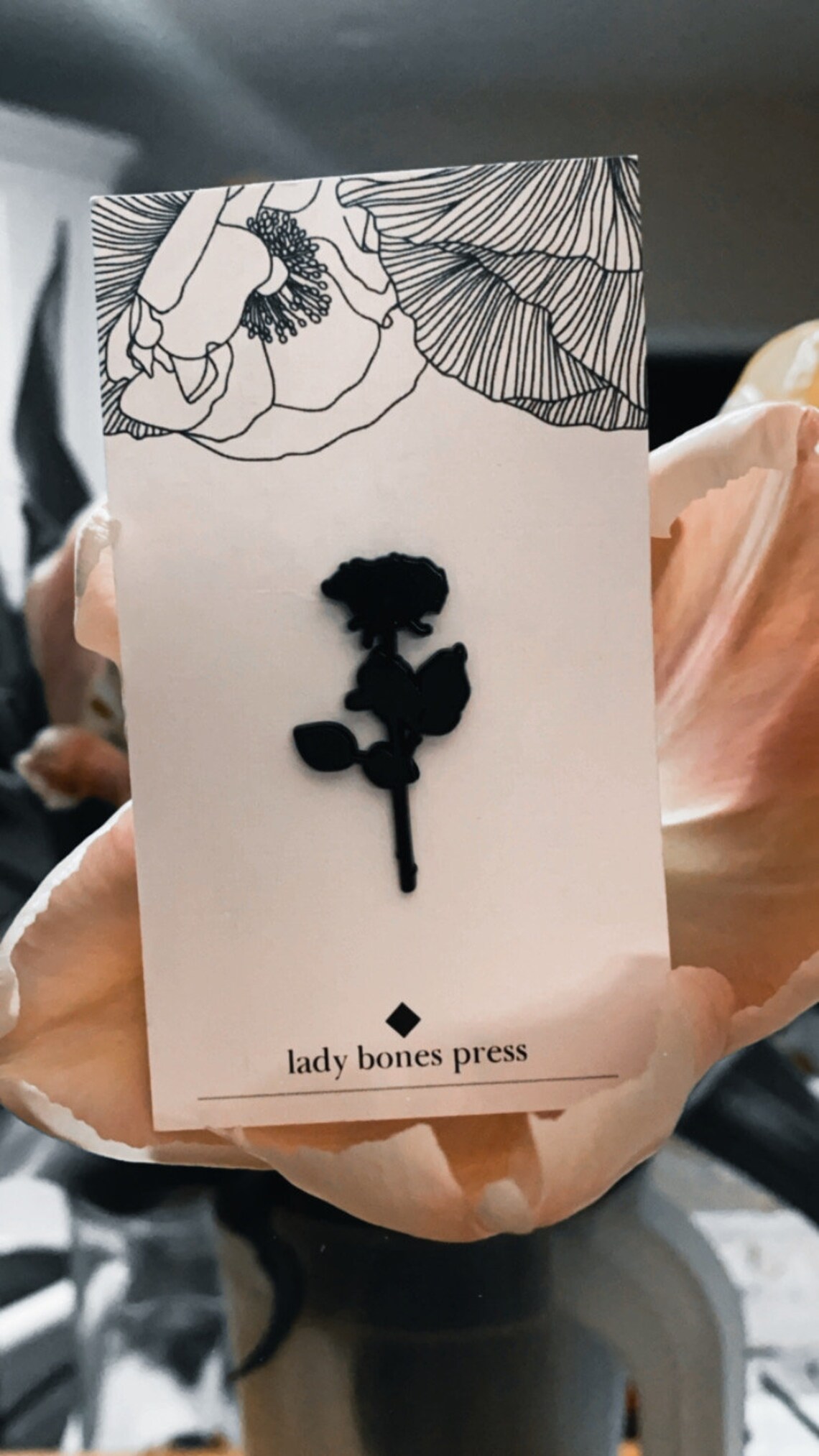 Rose Noir Metal Pin - Etsy