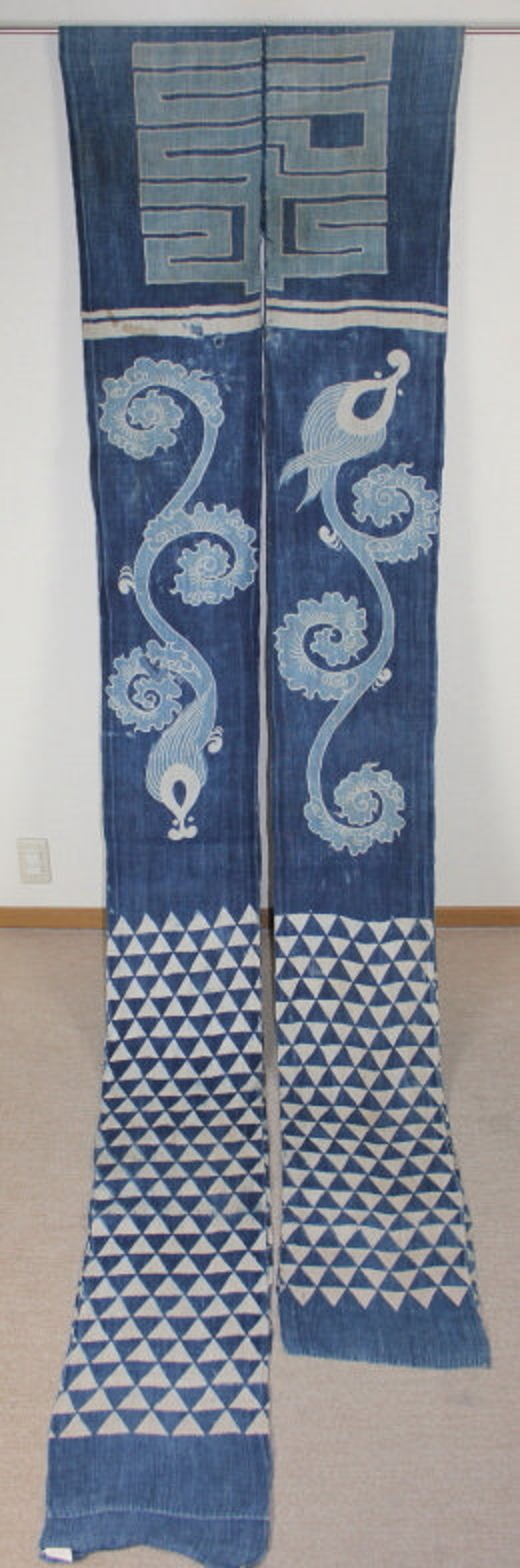 Antique Hemp Textile of Tsutsugaki Umakake Textile of Katazome - Etsy