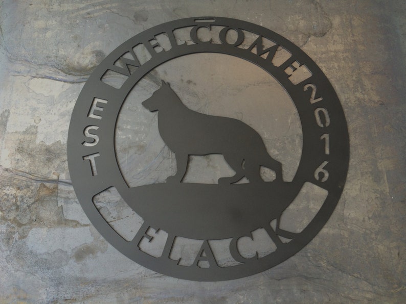 Custom Metal Welcome Sign Family Dog Round Door Hanger - Etsy