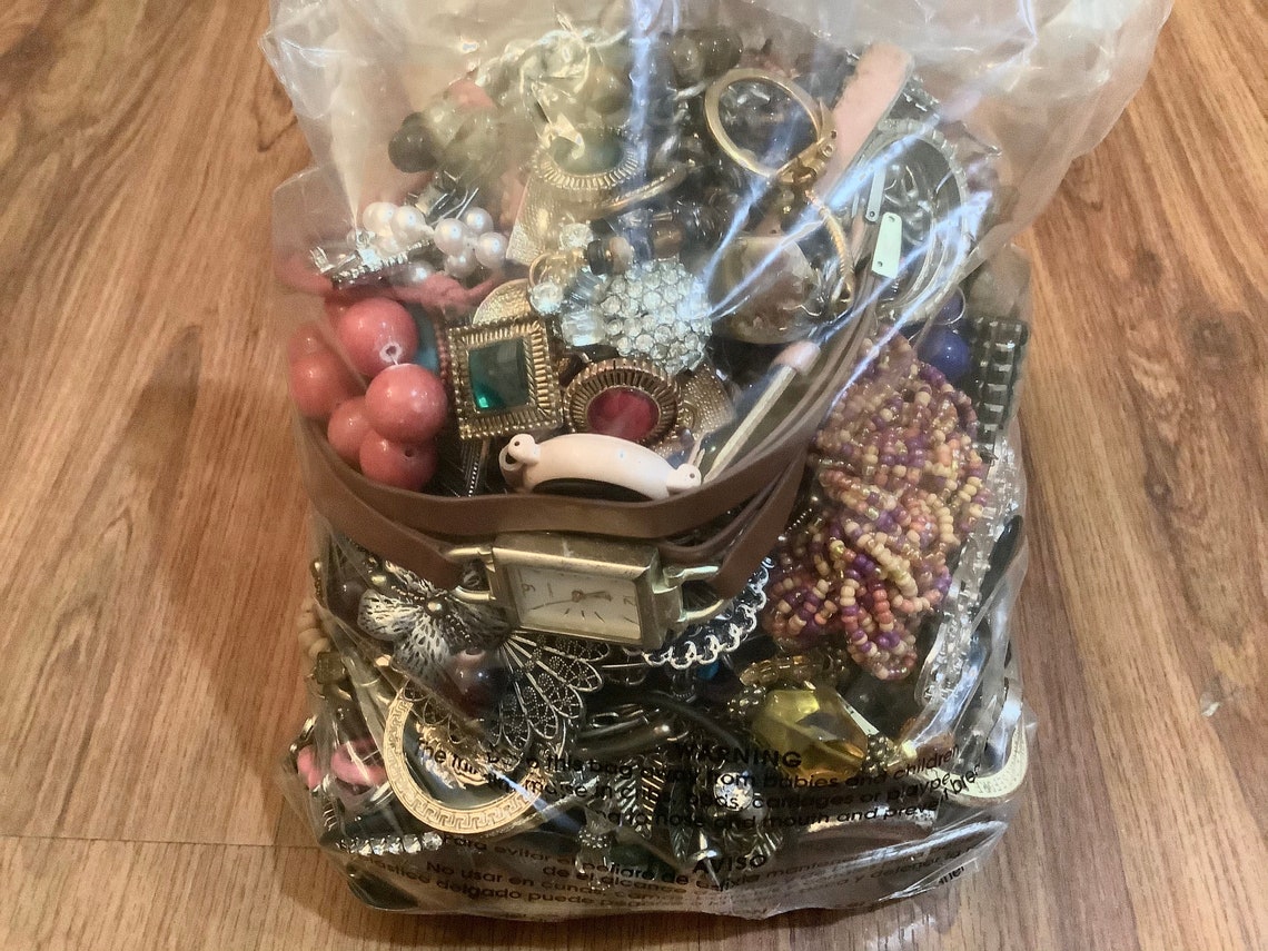 MYSTERY JEWELRY Grab Bag 5 LBS Treasure Box Jewelry Lot - Etsy