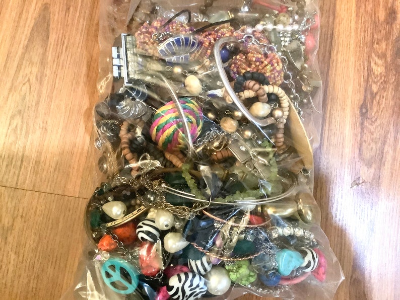 MYSTERY JEWELRY Grab Bag 5 LBS Treasure Box Jewelry Lot - Etsy