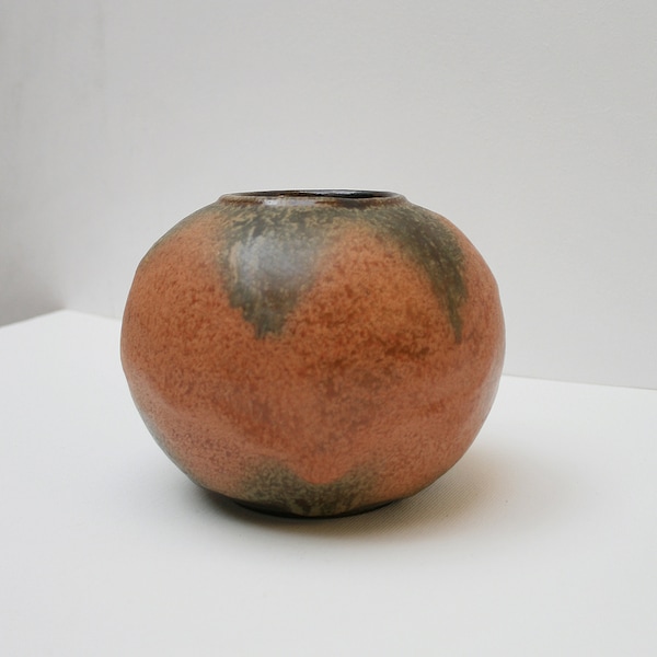 Round Pottery Vase - Etsy