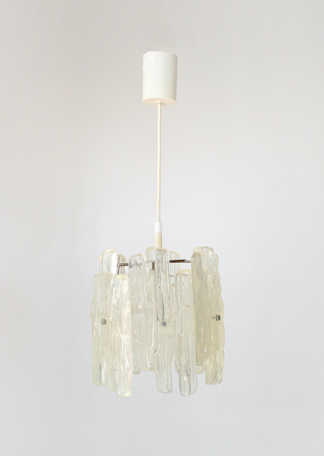 Vintage J. T. Kalmar Frozen Flowing Icycle Transparent Lucite Pendant ...
