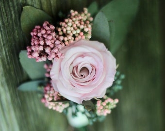 Blush boutonniere | Etsy