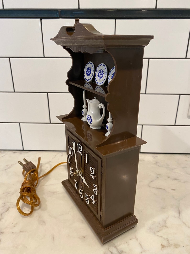 Spartus China Hutch Clock - Etsy