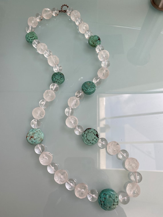 Carved turquoise and quartz necklace with carved glas… - Gem
