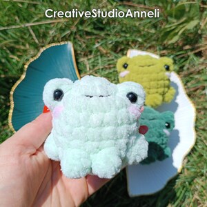 Crochet Mini Frog Plushie/ Amigurumi Frog/ Animal Plushies/ Pocket ...
