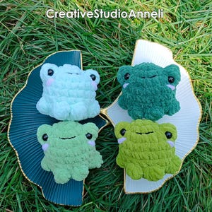 Crochet Mini Frog Plushie/ Amigurumi Frog/ Animal Plushies/ Pocket ...
