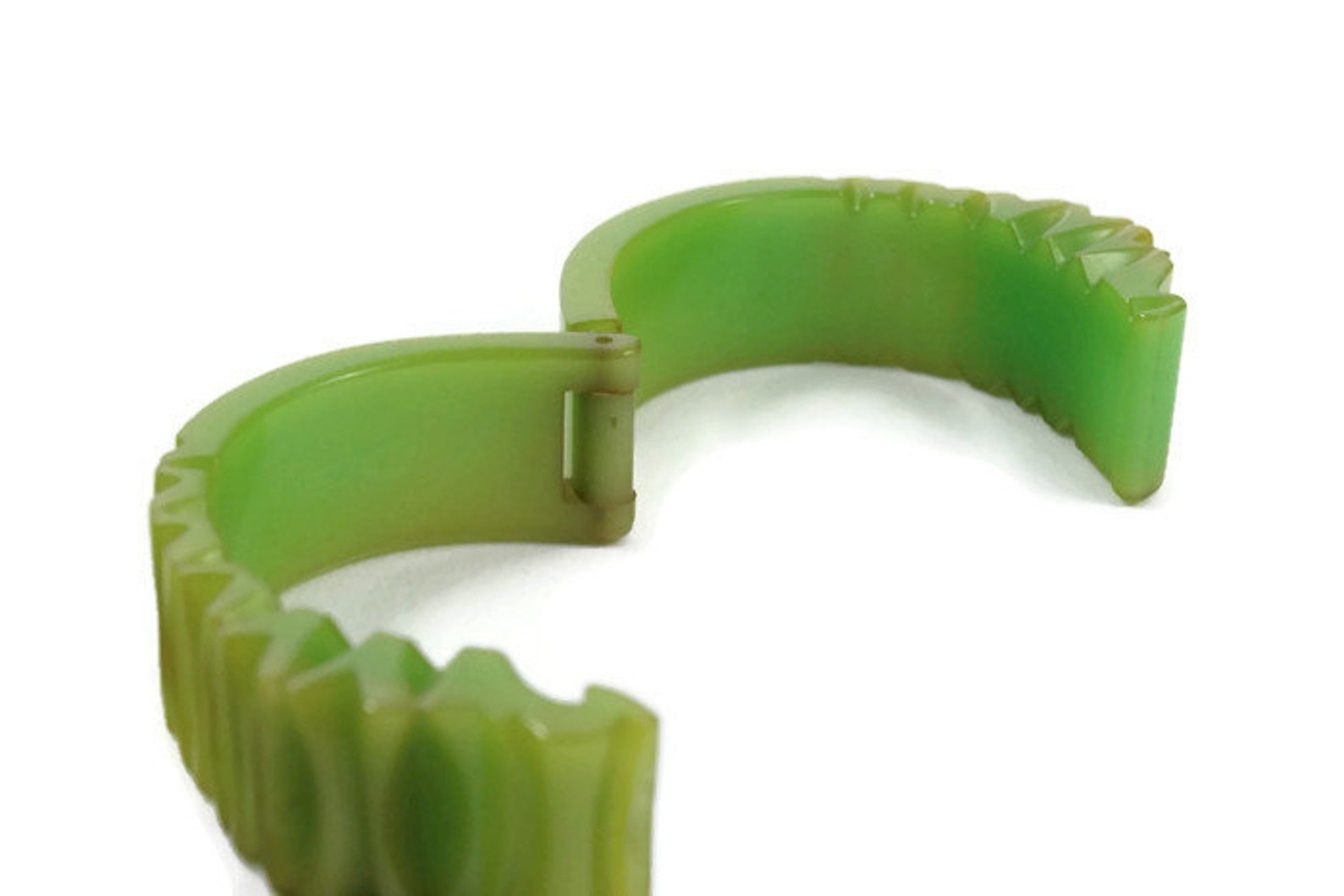 Rare Vintage Carved Chunky Hinged Green Bakelite Bracelet - Bakelite ...