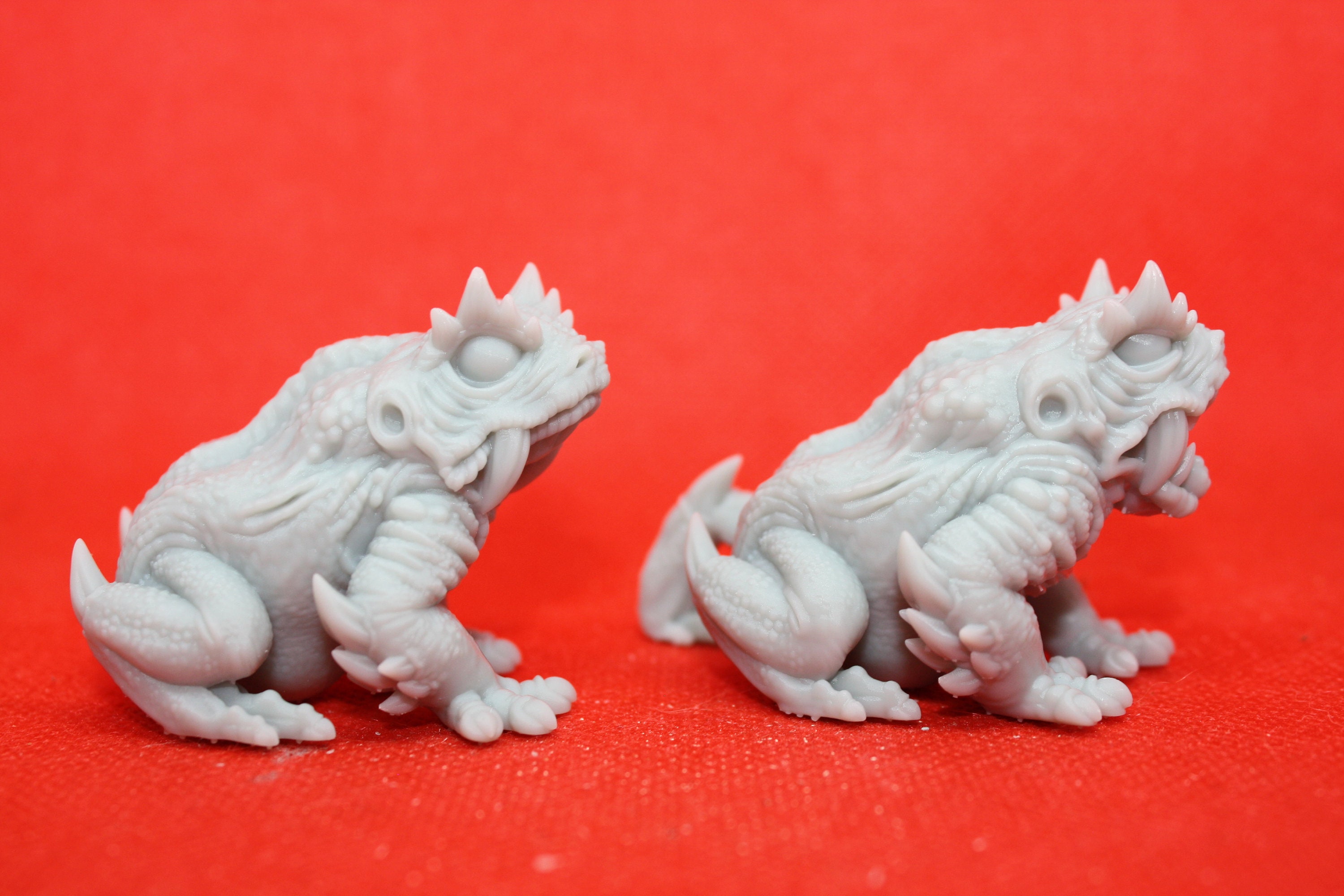 28mm Slurk Miniatures Set of 2 Giant Frogs for Dungeons and | Etsy